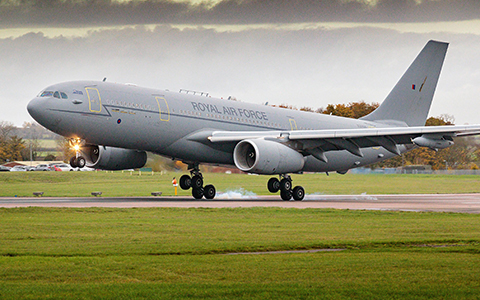 Rolls-Royce Trent 700 engine helps power RAF sustainable fuel military ...